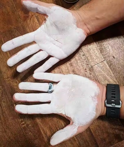 Liquid Chalk Mess-Free Powerlifting, Weightlifting, Gymnastics, Rock ...