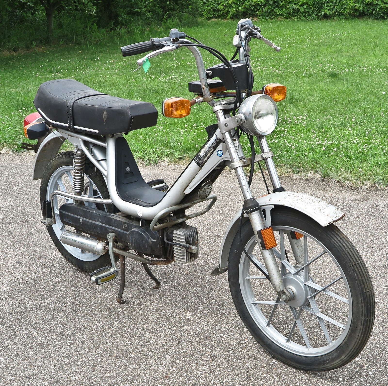 Vtg 1979 Vespa Piaggio GRANDE Project Moped 50cc for Repair or ...