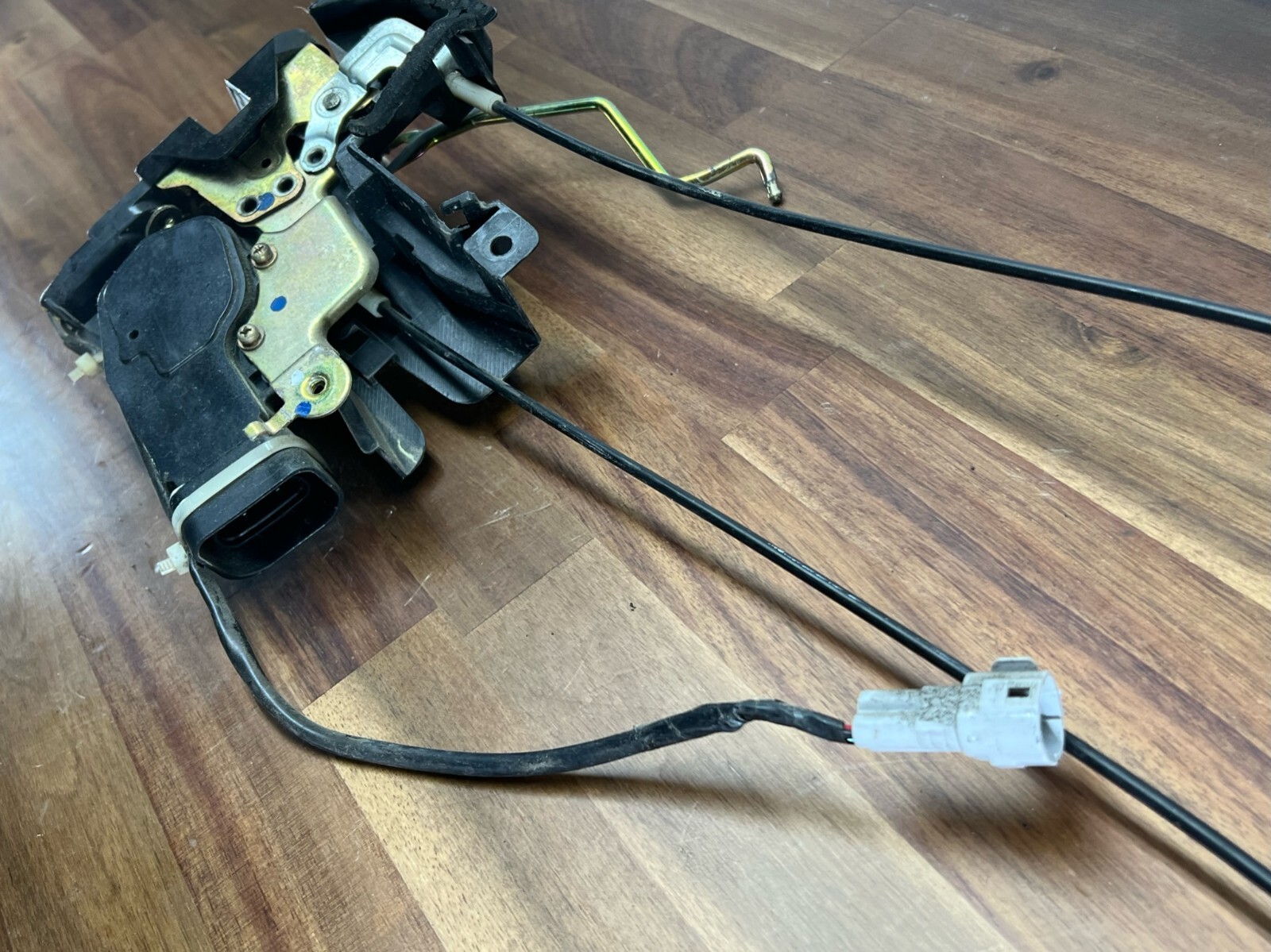 2000-2003 Toyota Tundra Front Left Driver Door Power Lock Latch ...