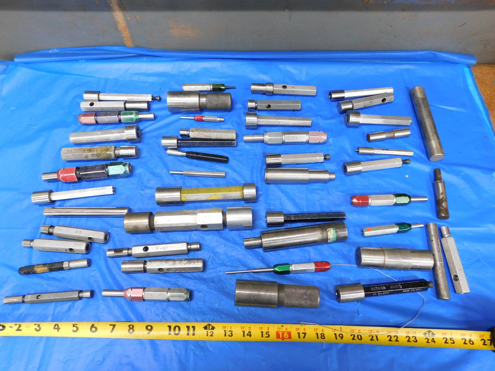 LOT OF PLAIN PLUG GAGES PINS MEMBER HANDLES GO & NO GO TAPERLOCK ...