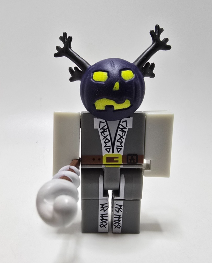 ROBLOX Matt Dusek Figure Complete w/ Pumpkin Helmet/Staff- Series 1 Toy ...