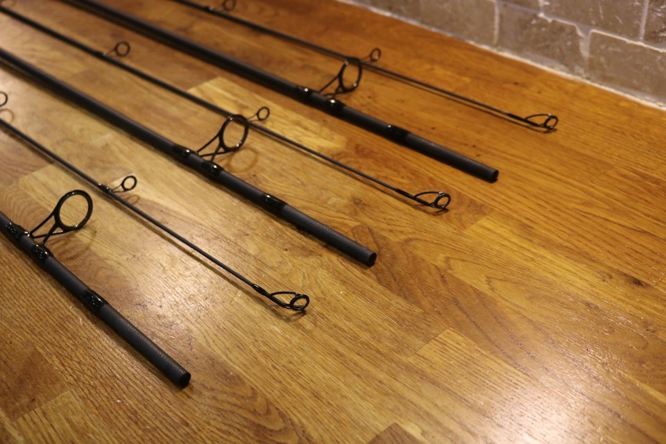 3 DAIWA EMCAST 10FT 3.5LB T/C CARP RODS RRP £360 CARP SET UP FISHING ...