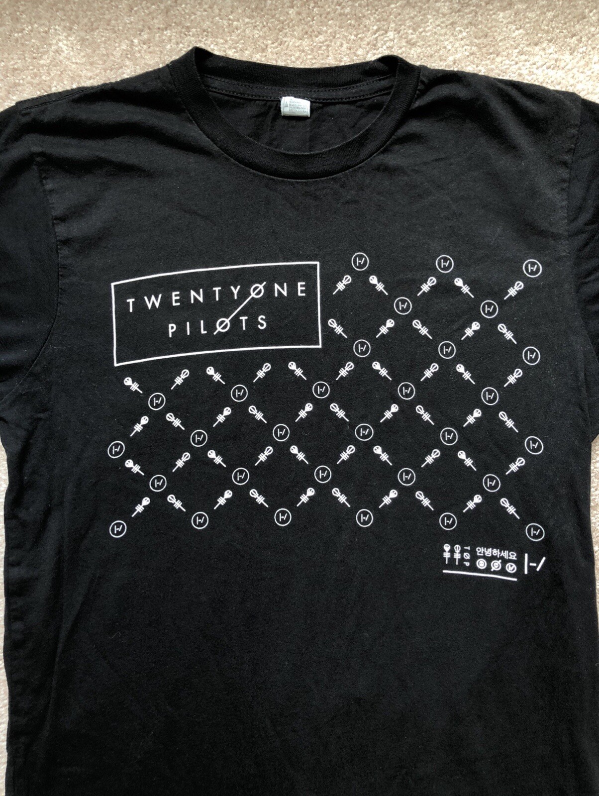 Twenty One Pilots Logo Pattern Shirt Size Small - Gem