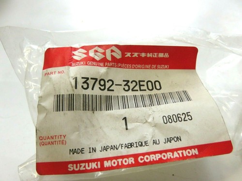 nos Suzuki DR650 DR 650 AIR CLEANER STOPPER 13792-32E00 | eBay