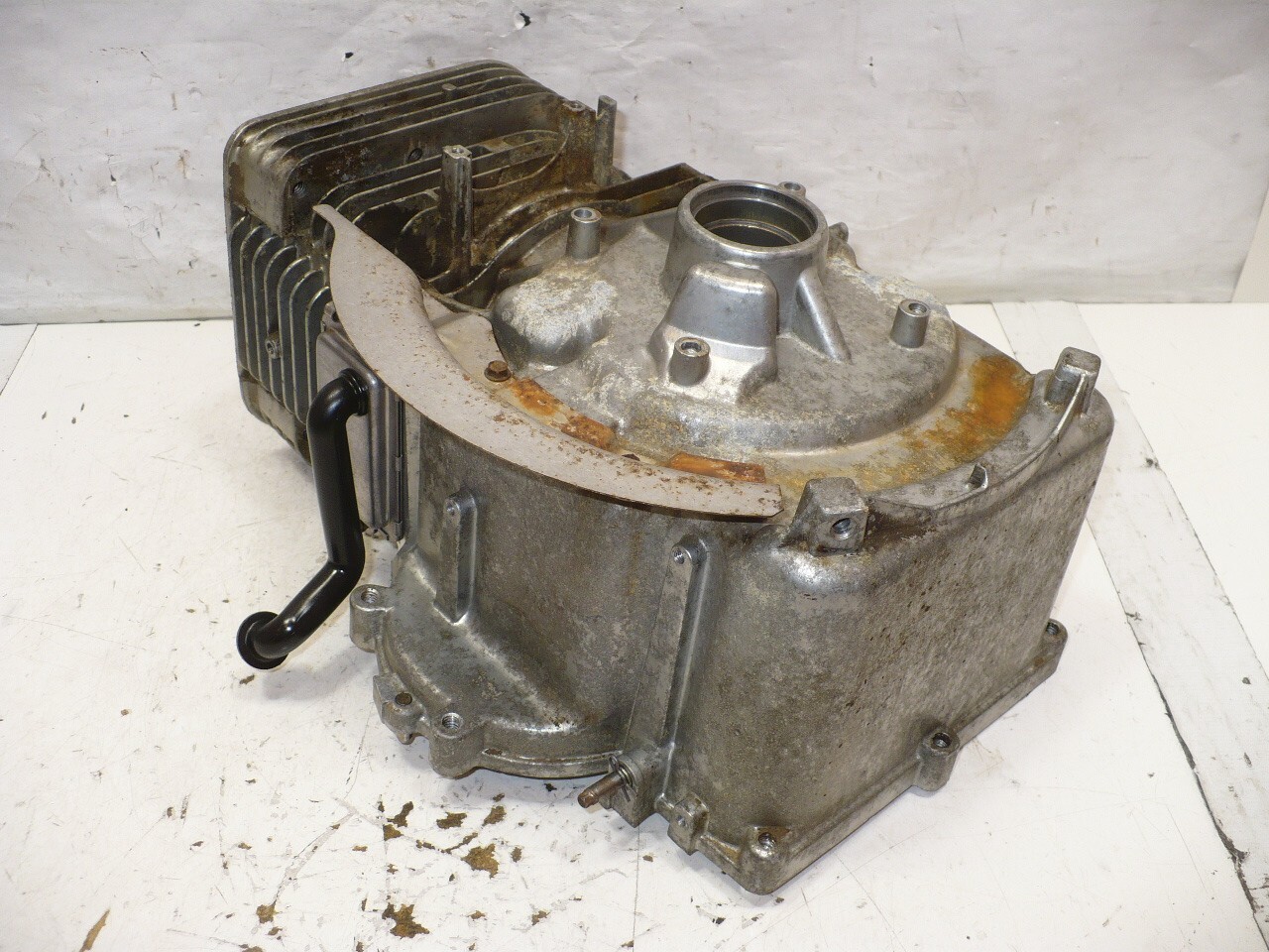 BRIGGS AND STRATTON ENGINE 28Q777 0690 E1 CYLINDER ASSEMBLY IN USED ...