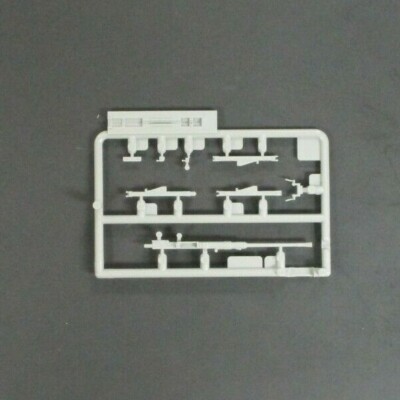 Dragon 1/35 Scale Sd.Kfz.10/5 2cm Flak 38 Parts Tree J from Kit No ...