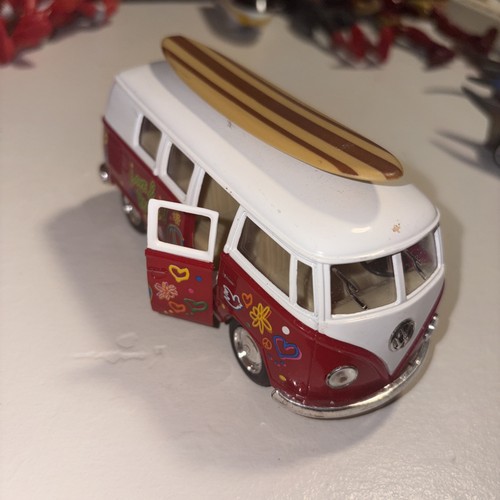VW VOLKSWAGEN BUS 1962 TOY PRESSED PLASTIC KINSMART Love & Peace bus ...