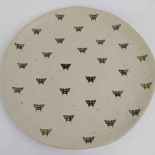 4 Spectrum Designz Barney Bee Repeat Dinner Plates Farmhouse Country ...