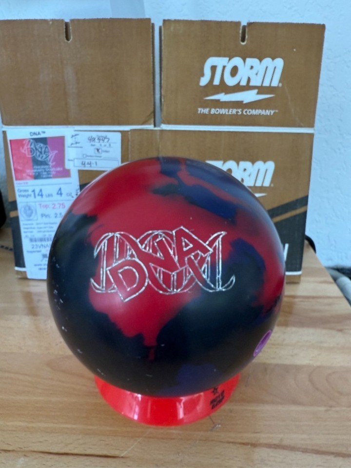 Storm DNA Bowling Ball 14Lb Used Single Drill in Very Good Condition | eBay