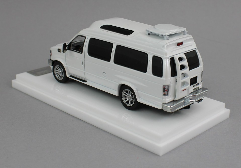 1:64 *MK MINIATURES* WHITE Ford E-350 XLT LAND YACHT Conversion Van ...