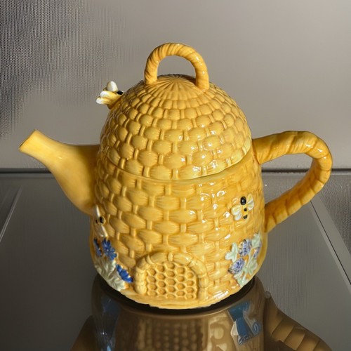 Kate Williams Global Design Connections Yellow Beehive Teapot With Lid ...
