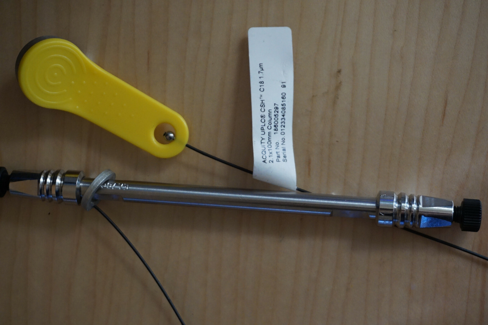 Waters HPLC Column ACQUITY UPLC CSH C18 Column, 1.7 µm, 2.1 mm X100mm ...