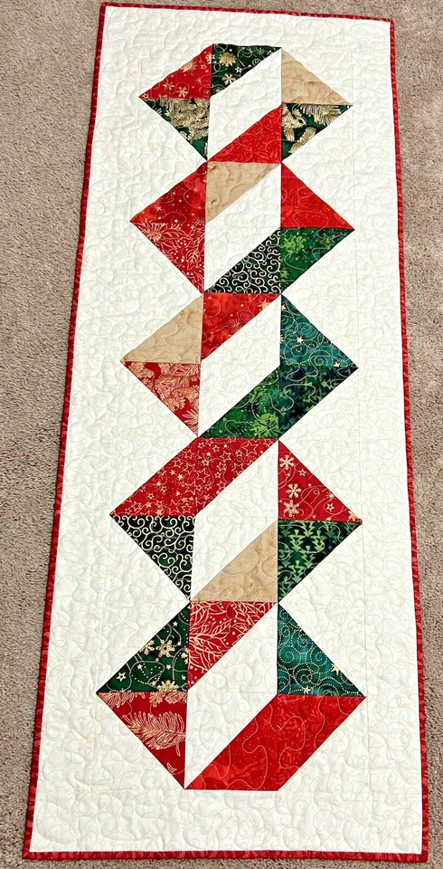 Handmade Quilted Table Runner/Topper ~16 1/2" x 44"~ Christmas~ Red ...