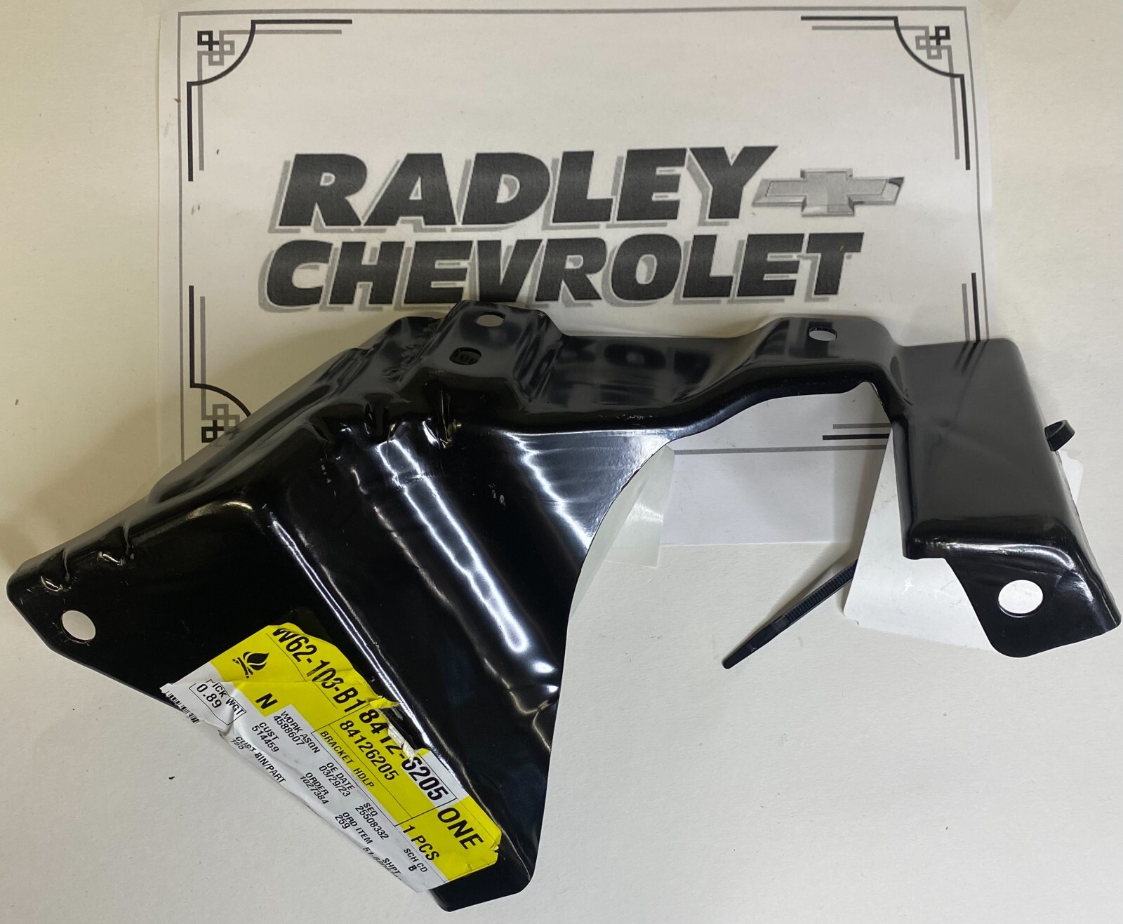 NEW GM OEM CHEVROLET LAMP BRACKET- LEFT- GENERAL MOTORS GMC 84126205 | eBay