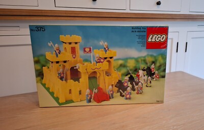 LEGO 375 Yellow Castle, Samsonite Version, EXTREMELY RARE, MINT ...