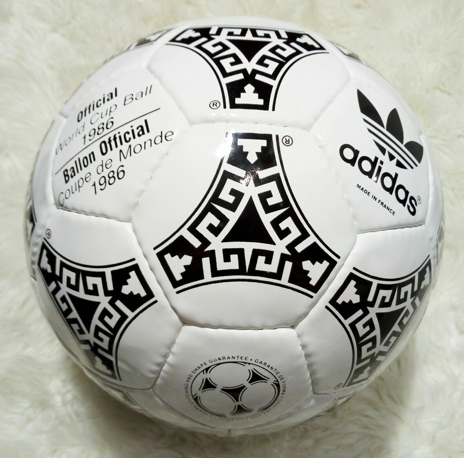 ADIDAS AZTECA SOCCER BALL | OFFICIAL MATCH | Grelly USA