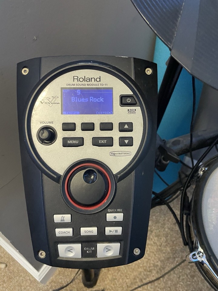 Roland TD-11 Full E-Drum Kit with Gently Used Works Perfect / lots of ...