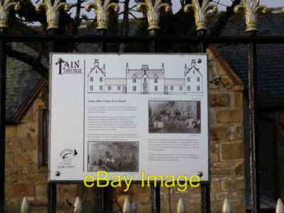 Photo 6x4 Arthurville House (detail) Tain/NH7881 The plaque details ...