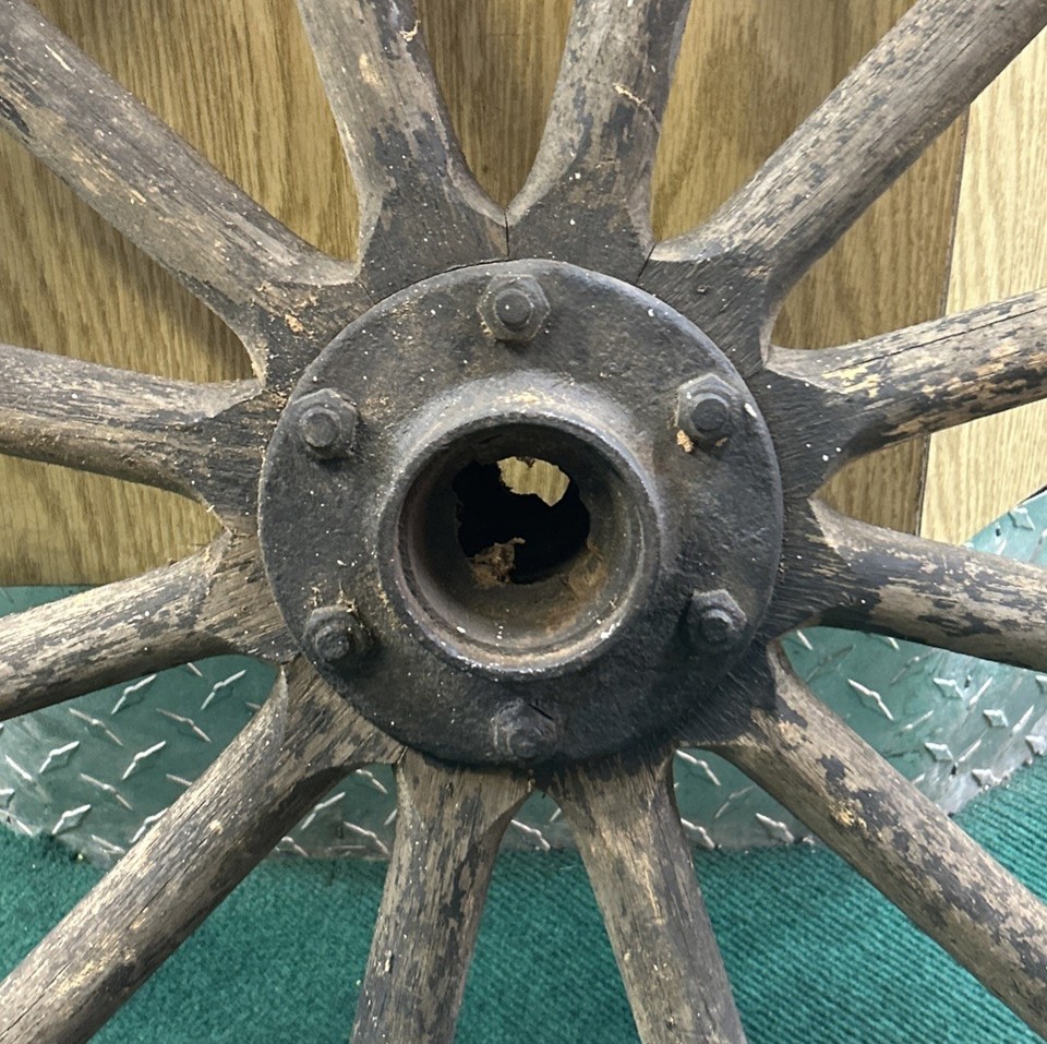 Antique Ford Model T Wheel Hub 22" Diameter 12-Wooden Wood Spoke Steel ...