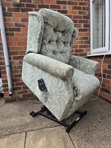 CELEBRITY Riser Recliner Chair Single Motor Green Floral Lift Mobility *DELIVERY | eBay UK