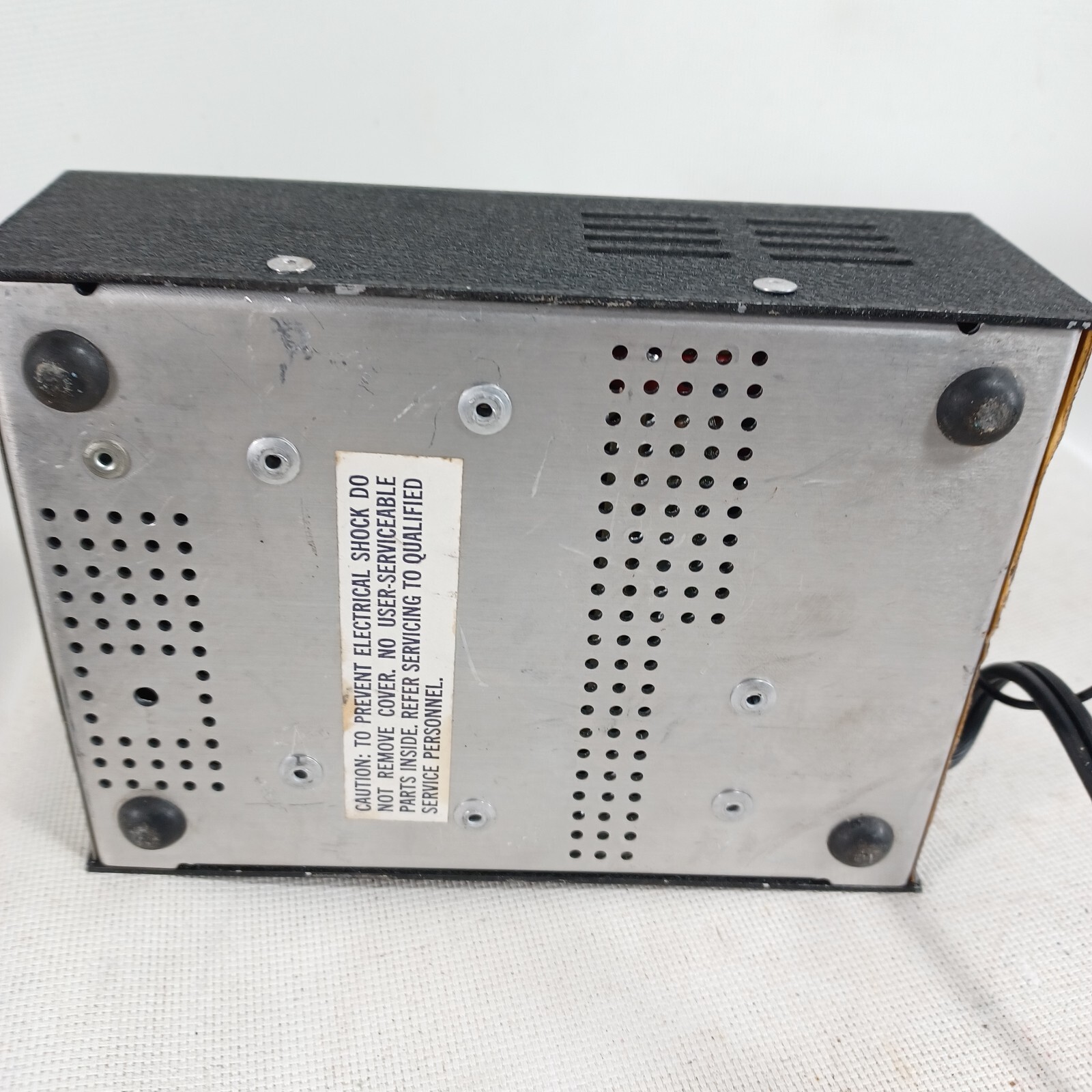 Micronta 22-124a Regulated 12 Volt Power Supply 120 VAC Powers on for ...