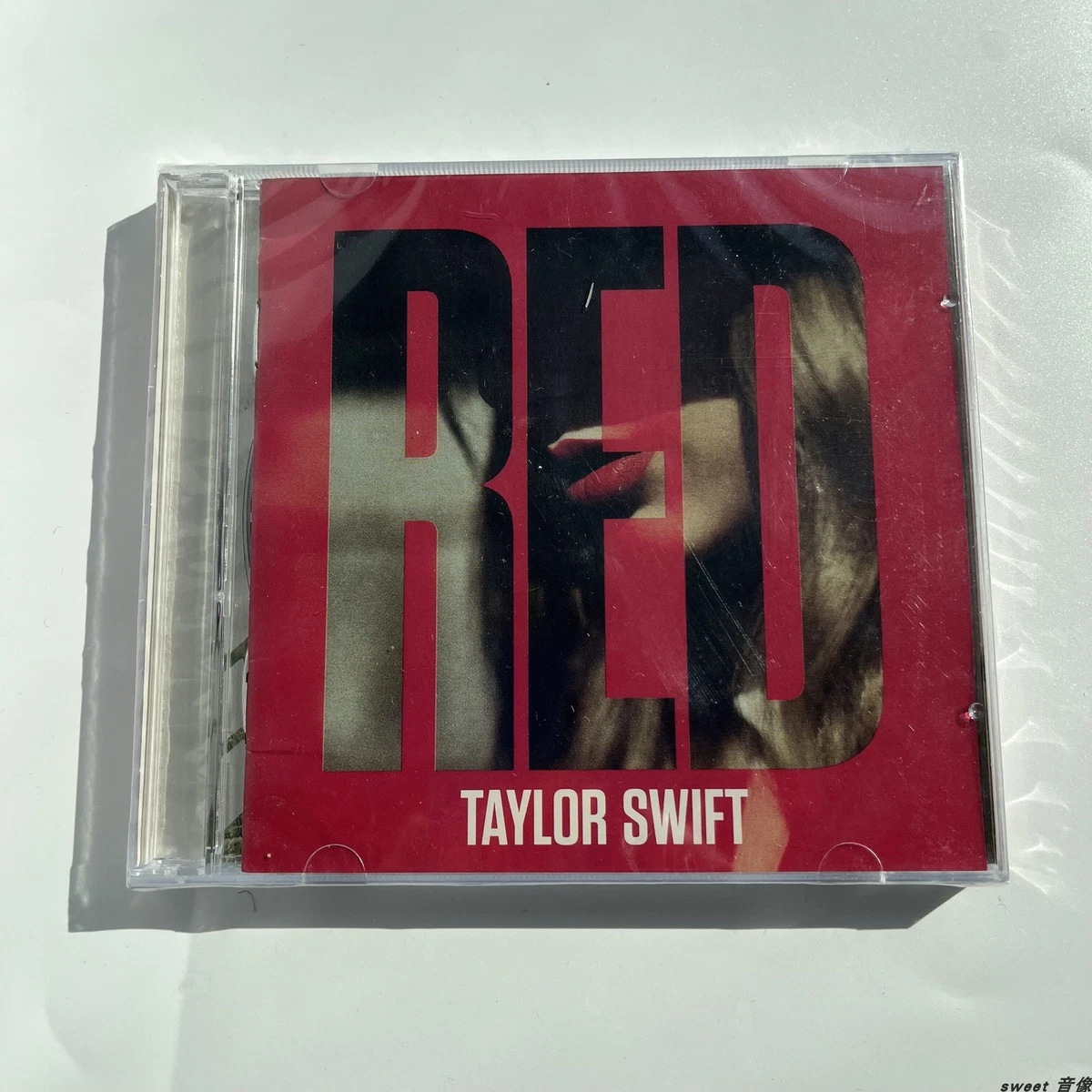 Red Taylor Swift Album Cover Deluxe