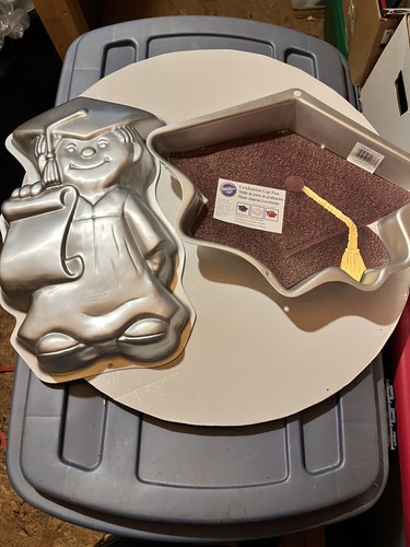 Wilton Set of 2 Graduation Cake Pans | eBay
