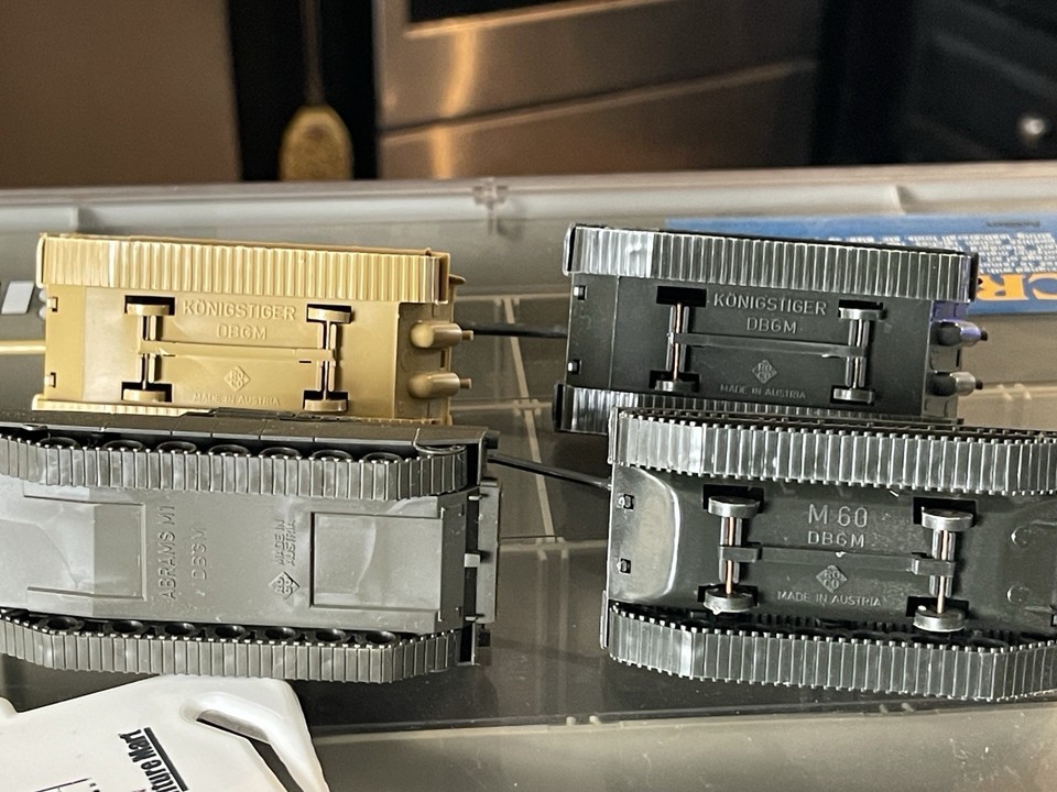 Set 1 - Vtg Roco DBGM Lot WWII Tanks Trucks Vehicles Soldiers Parts HO ...