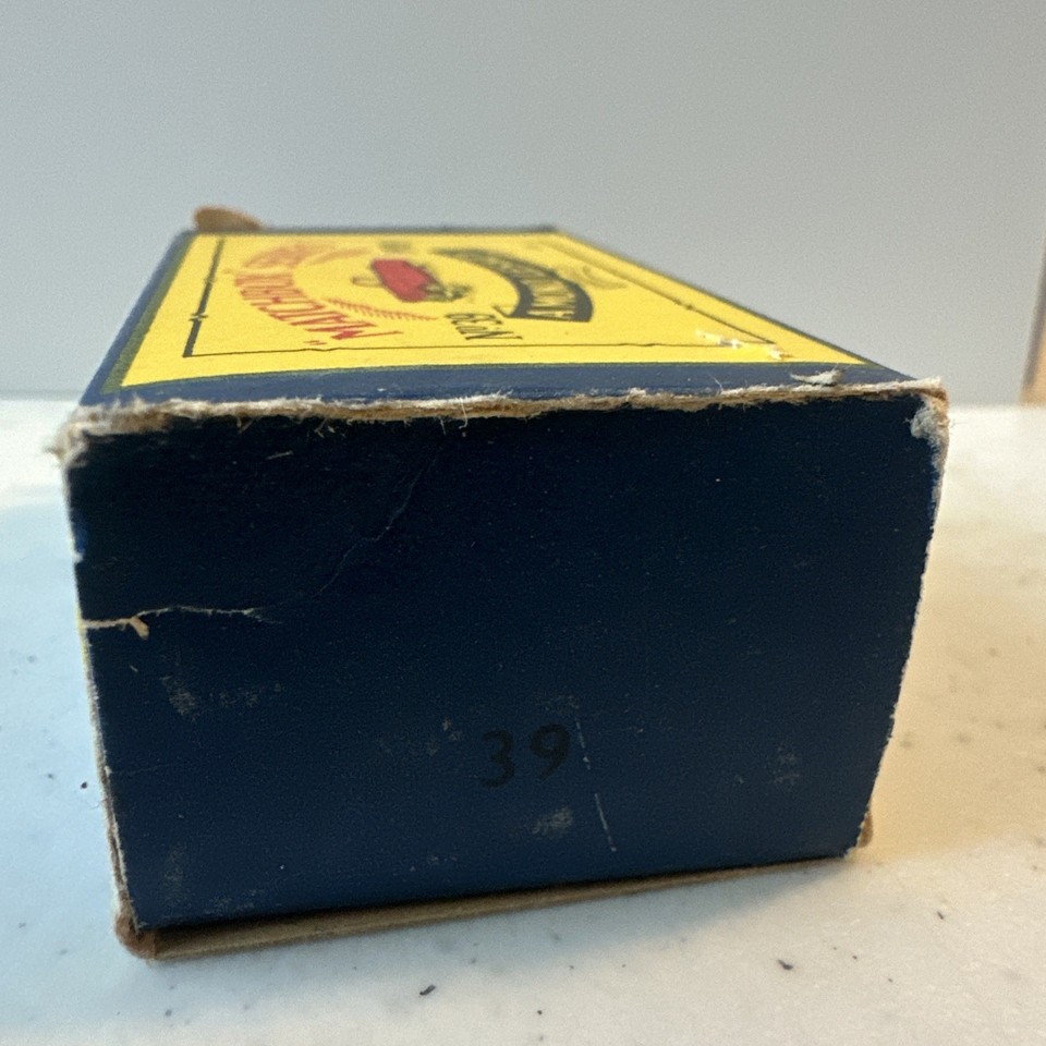 1957 A MOKO Lesney Matchbox No.39 Pink 'ZODIAC CONVERTIBLE'- In ...