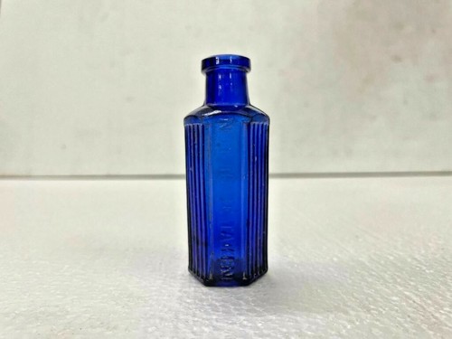 OLD VINTAGE COBALT BLUE EMPTY POISON GLASS BOTTLE,NOT TO BE TAKEN MADE ...