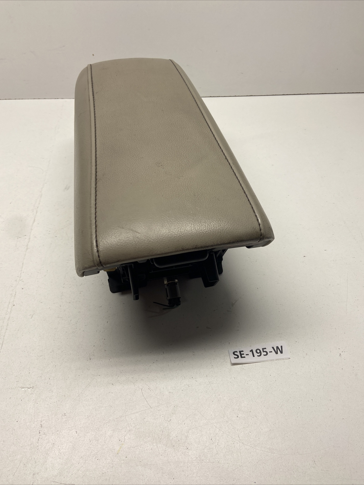 - 2013 FORD EDGE CENTER CONSOLE ARM REST STORAGE COMPARTMENT OEM | eBay
