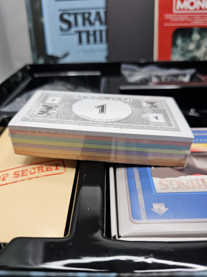 Hasbro Monopoly Stranger Things Collector's Edition Board Game 2018 ...