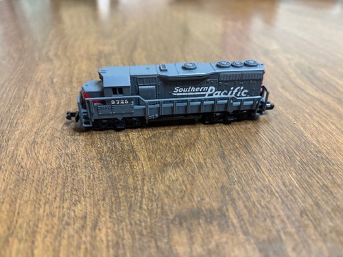 Southern Pacific Locomotive #9725 - Model Train - High Speed Products ...