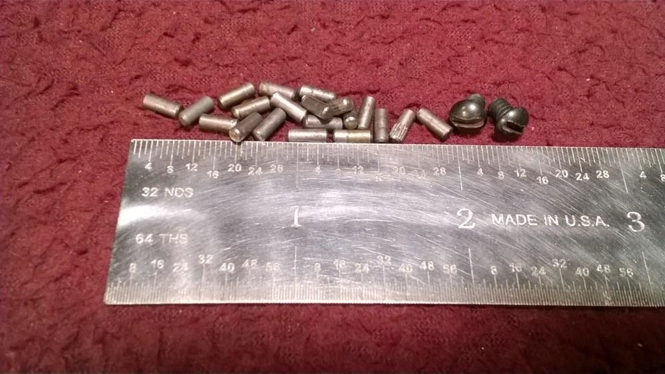 Lot #37 - LIONEL POST WAR PARTS - 671 MOTOR MOUNT STUDS | eBay