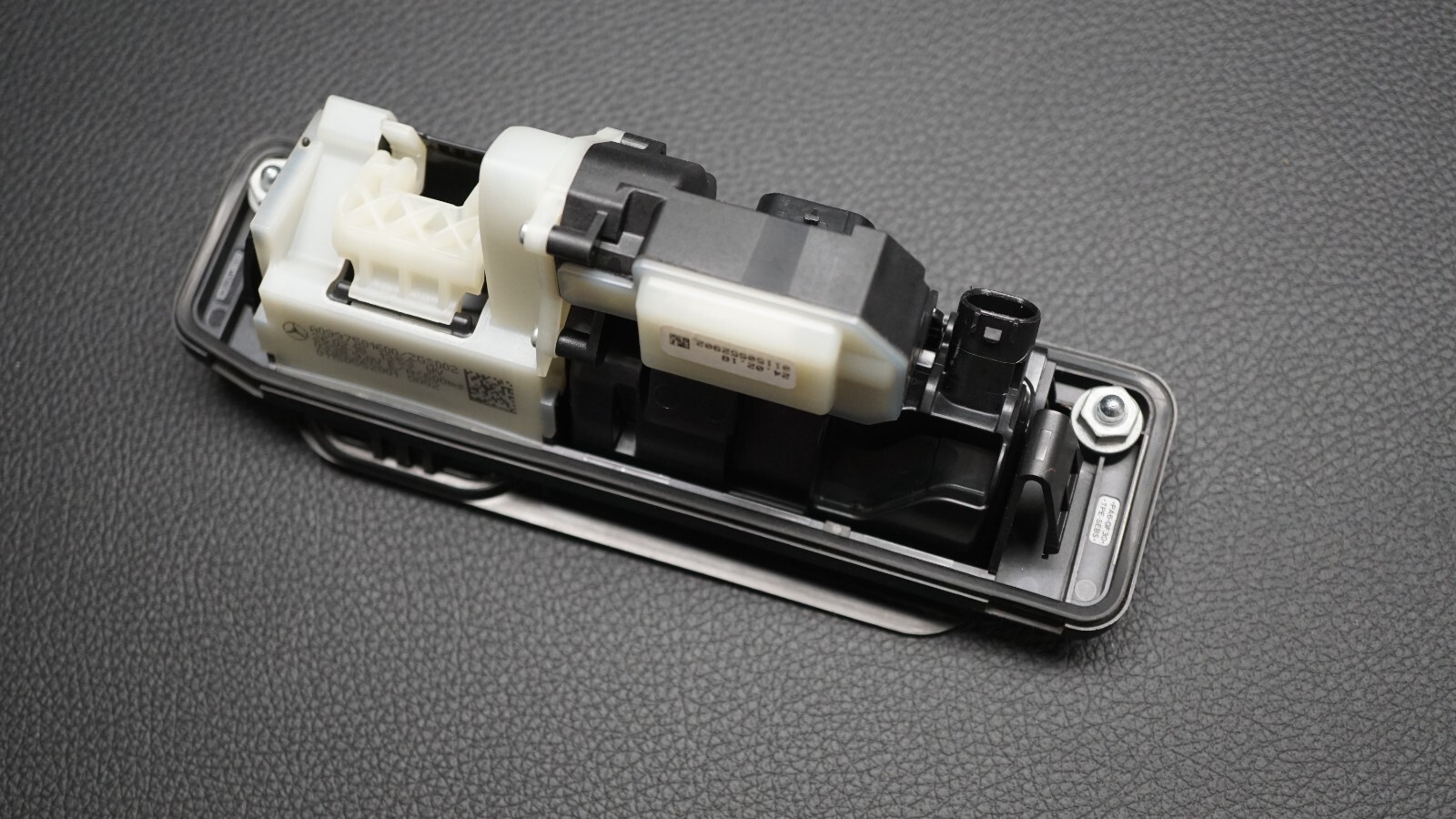 GENUINE 2018 MERCEDES BENZ E-CLASS W213 S213 TAILGATE RELEASE HANDLE ...