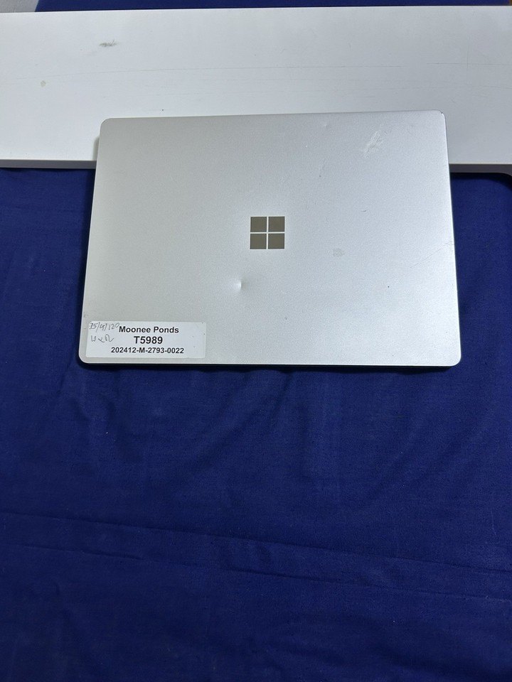 Microsoft Surface Go 12.4" (64GB eMMC, Intel Core i5 10th Gen 1.00GHz ...