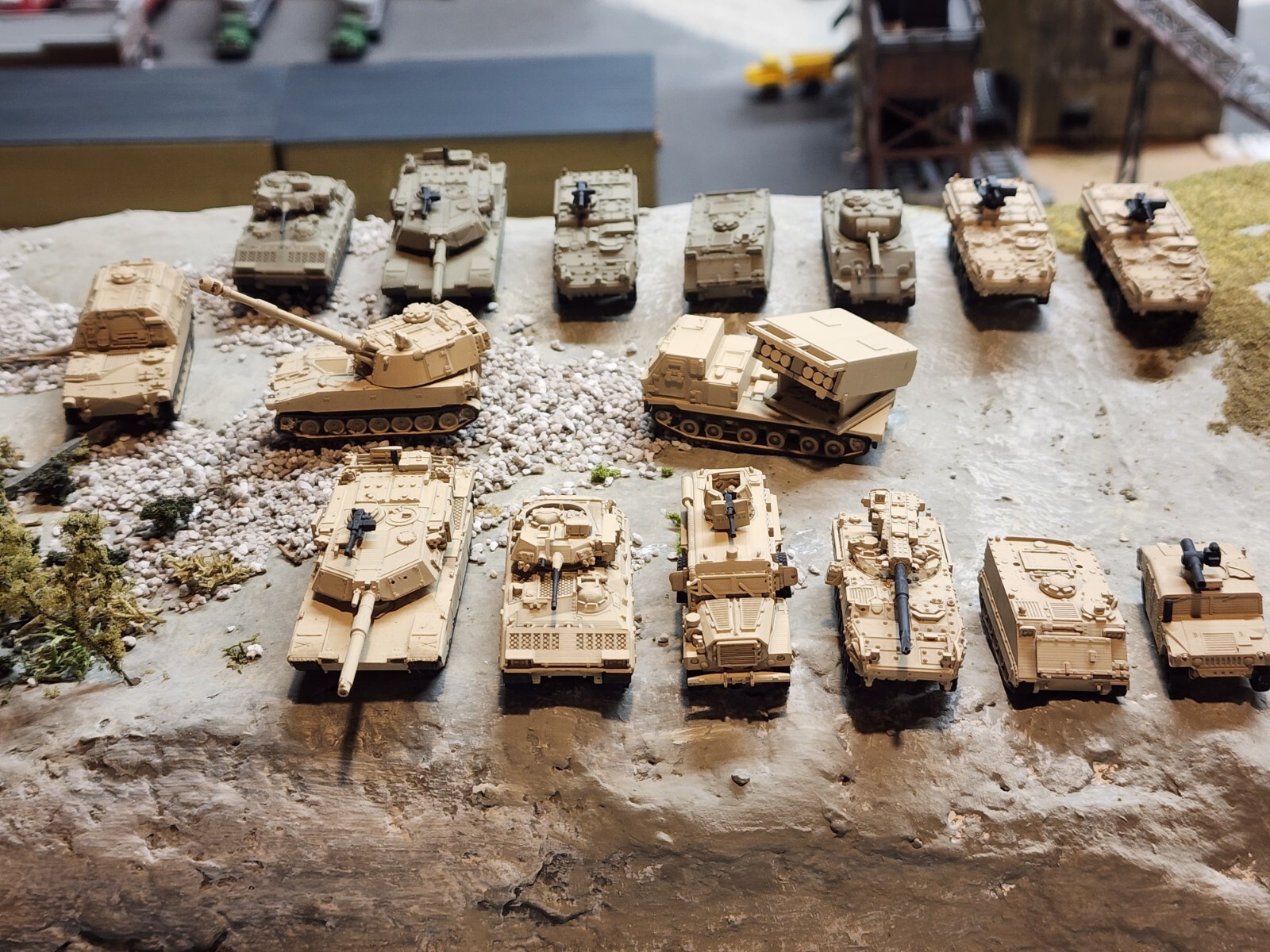 N Scale 1:160 M1126 ICV US Army Desert Camo - Mk 19 grenade launcher ...