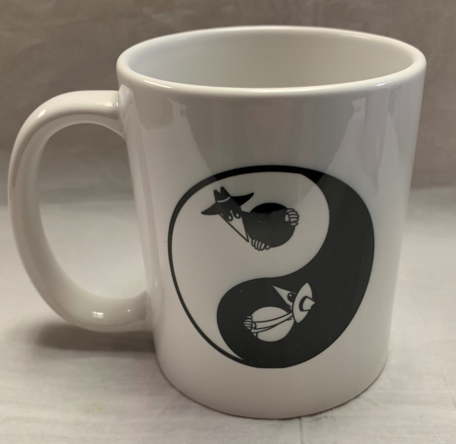 Set of 2 Coffee Mugs: CIA Spy vs Spy YING YANG USIC US Intelligence ...