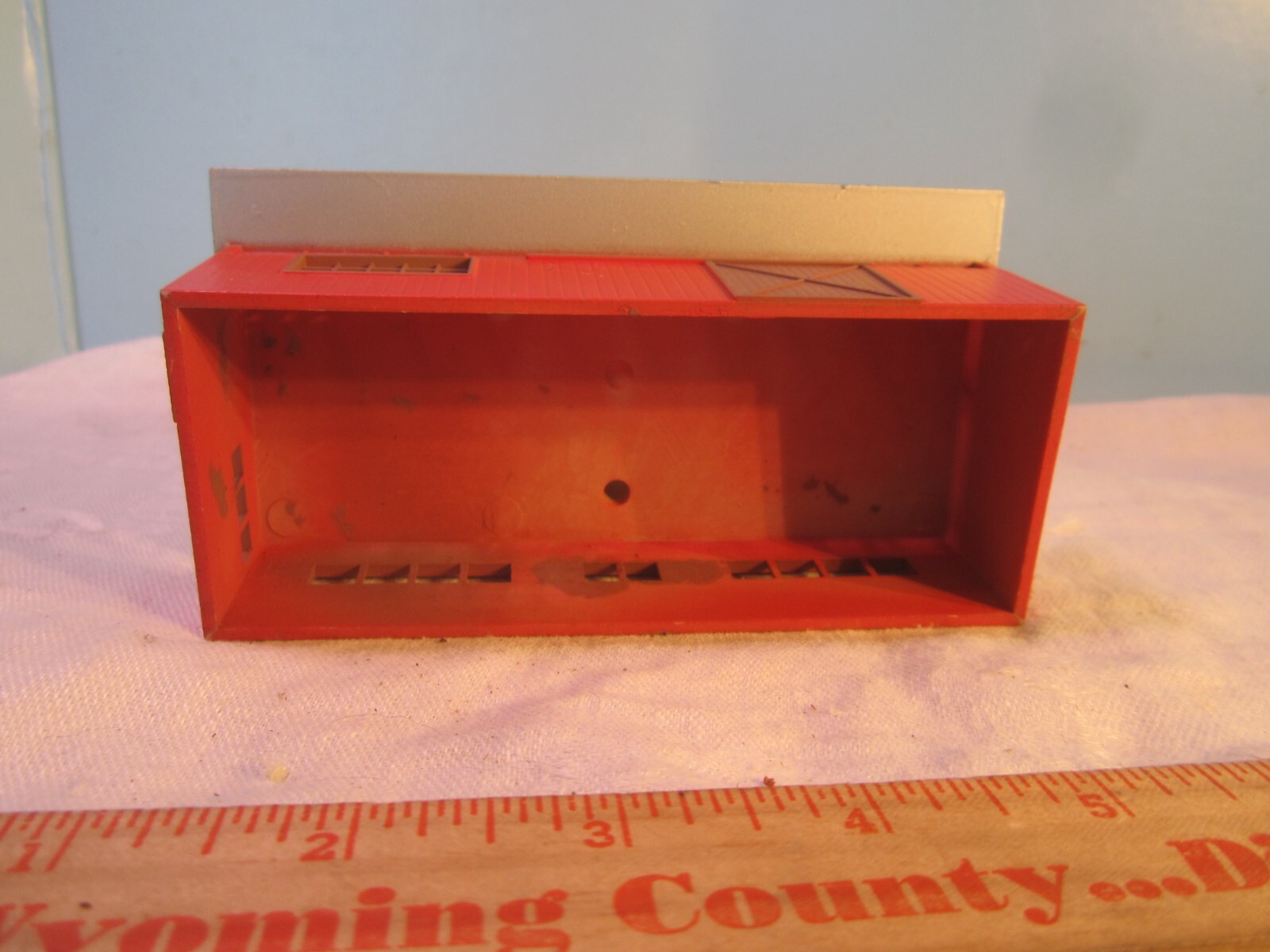 VINTAGE Models Train Railway Layout Trackside BUILDING HO SCALE RED ...