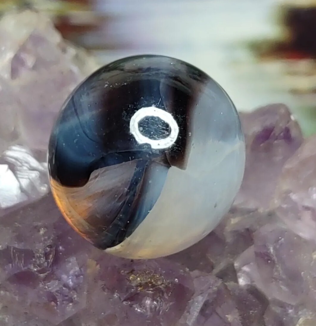 Killer Amethyst Purple & White Haze Four Vane Cateye Glass Vintage ...