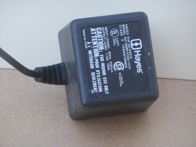 Hayes Ultra SMARTMODEM 9600 Uvsm9600 External Modem 2004AM V-series ...