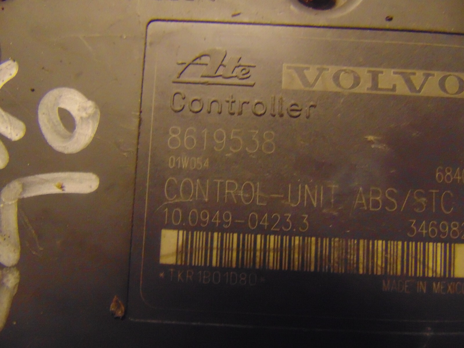 04 02 03 01 Volvo xc70 ABS antilock brake pump module 8619538 & 8619540 ...