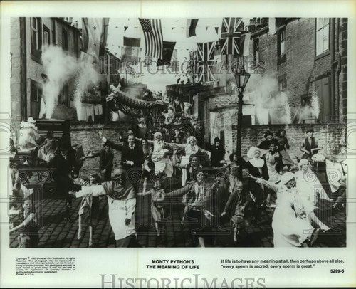 1983 Press Photo Cast of "Monty Python's The Meaning of Life ...