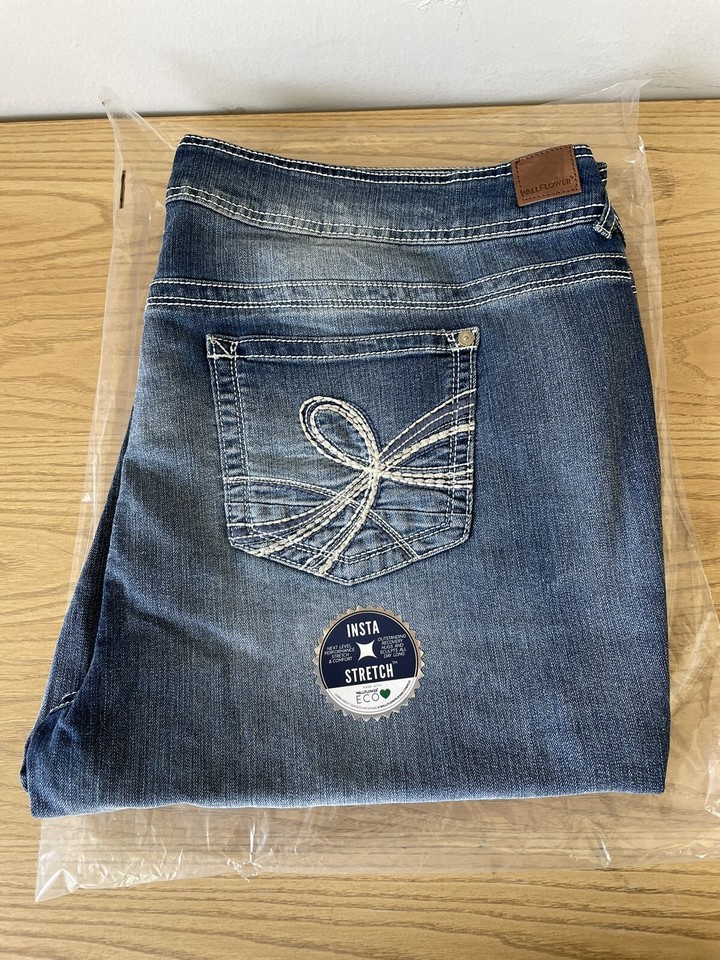WallFlower Women's Insta Stretch Luscious Curvy Bootcut Jeans, Jenna ...