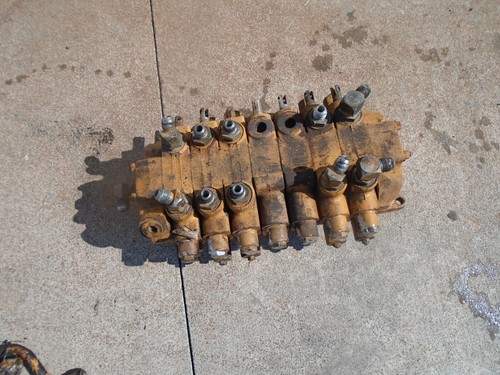 Backhoe Case 580 Super K Boom Arm Hydraulic Control Valve | eBay