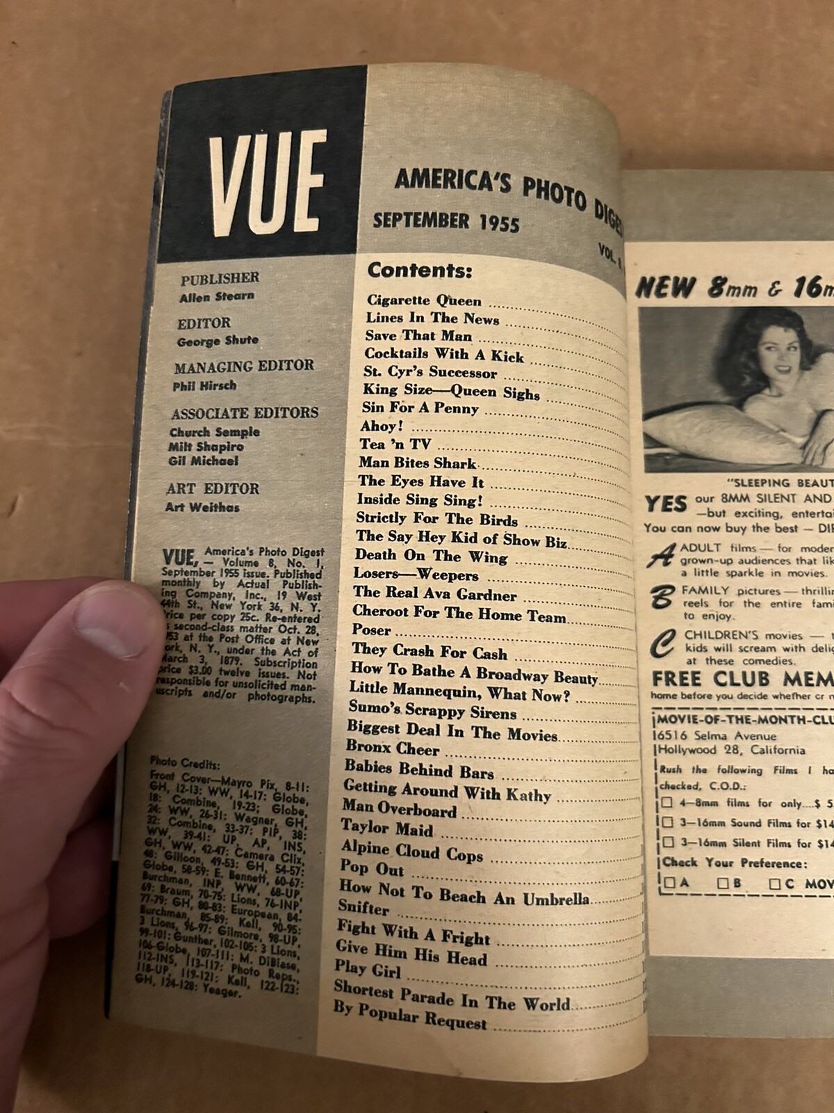 VUE Magazine September 1955 Vol 8 #1 Maria Stinger Mamie Van Doren Iris ...