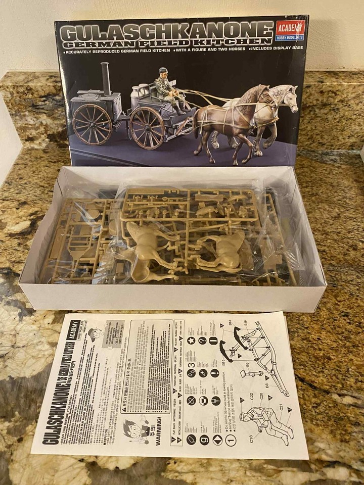 Academy 1/35 German Field Kitchen & Tamiya 1/35 German Assault Troops ...