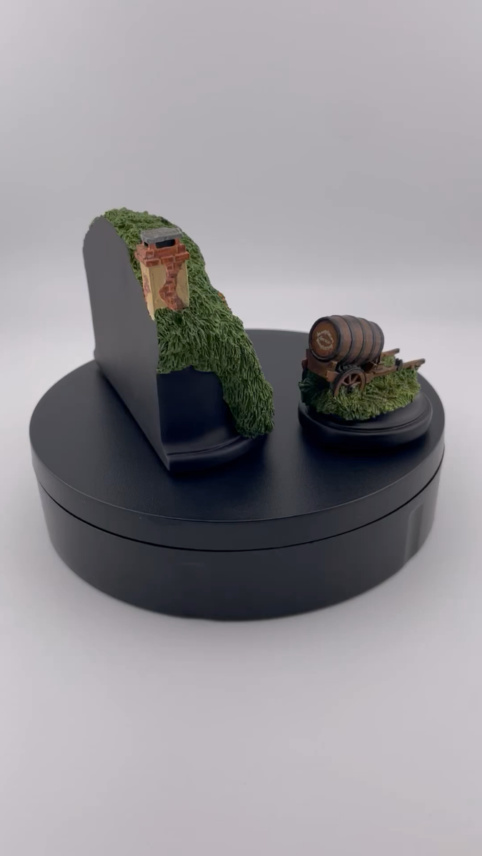 Hobbiton Miniature Collectible Weta Workshop Polystone Hobbit Hole - 2A ...