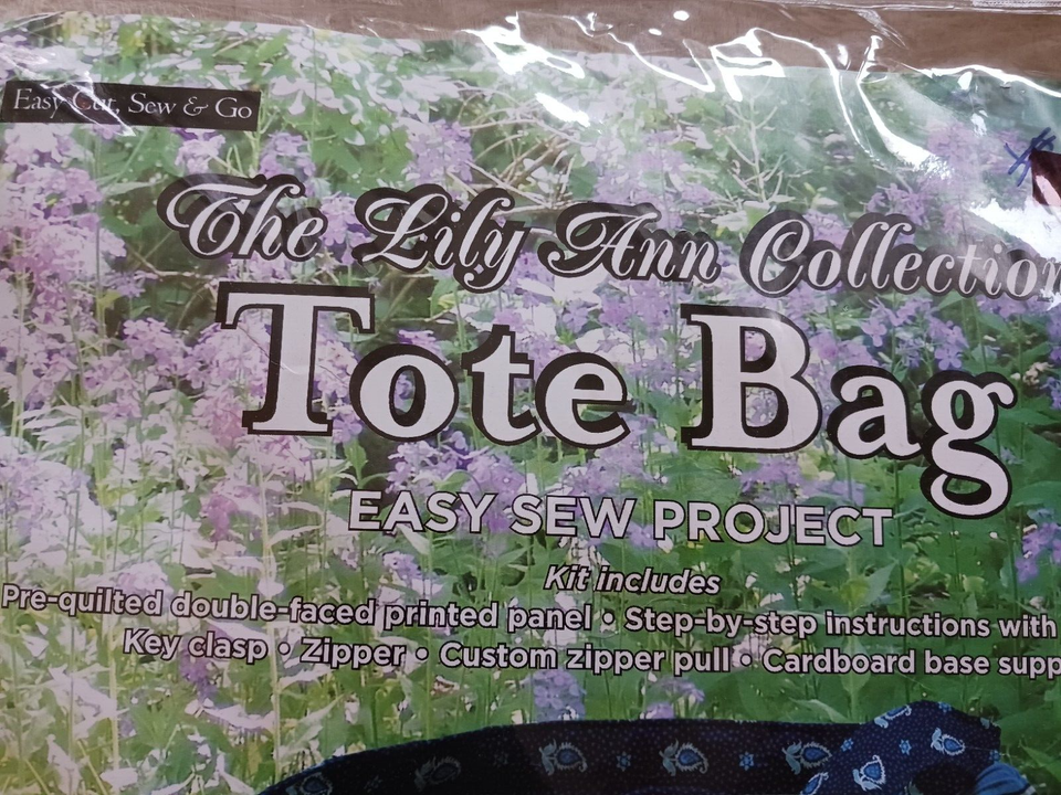 Lily Ann Collection Tote Bag Easy Sew Project Kit Sealed Blue Floral ...