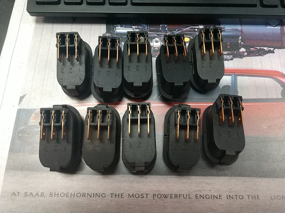 1 Used Saab 900 Center Console Mounted Interior Light Switch 9559766 ...